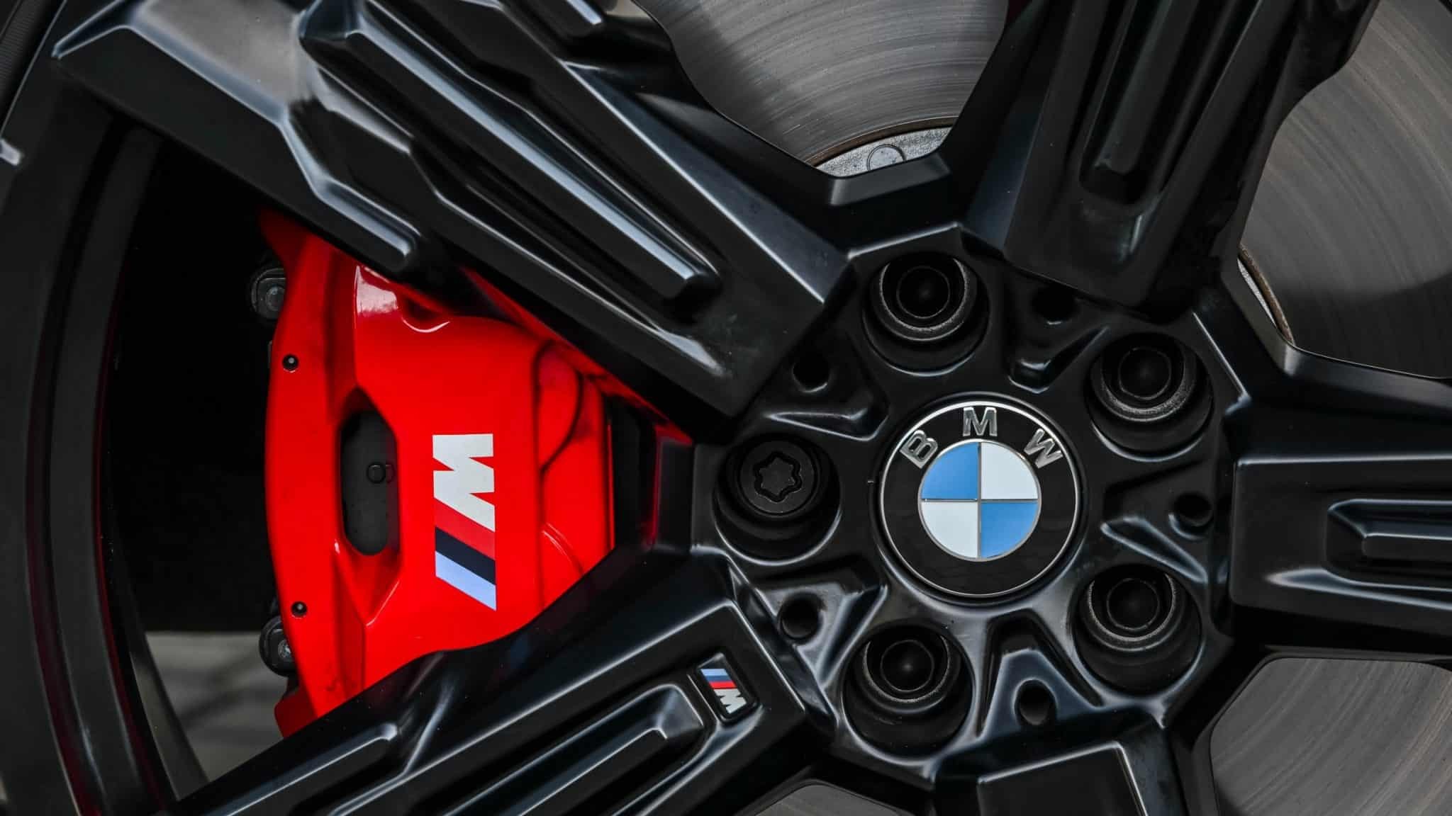 BMW thu hồi các mẫu xe X3 xDrive30 năm 2025 do hư hỏng đĩa phanh - Euro Car